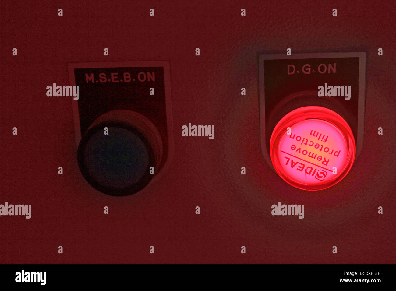 Circle push hi-res stock photography and images - Alamy