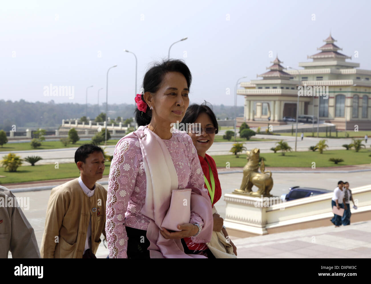 Nay Pyi Taw, Myanmar. 26th Mar, 2014. Aung San Suu Kyi (Front), leader ...