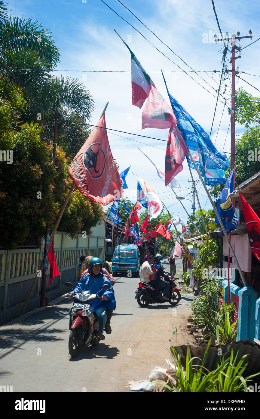 Manado, North Sulawesi, Indonesia. 26th March 2014. Flags and banners ...