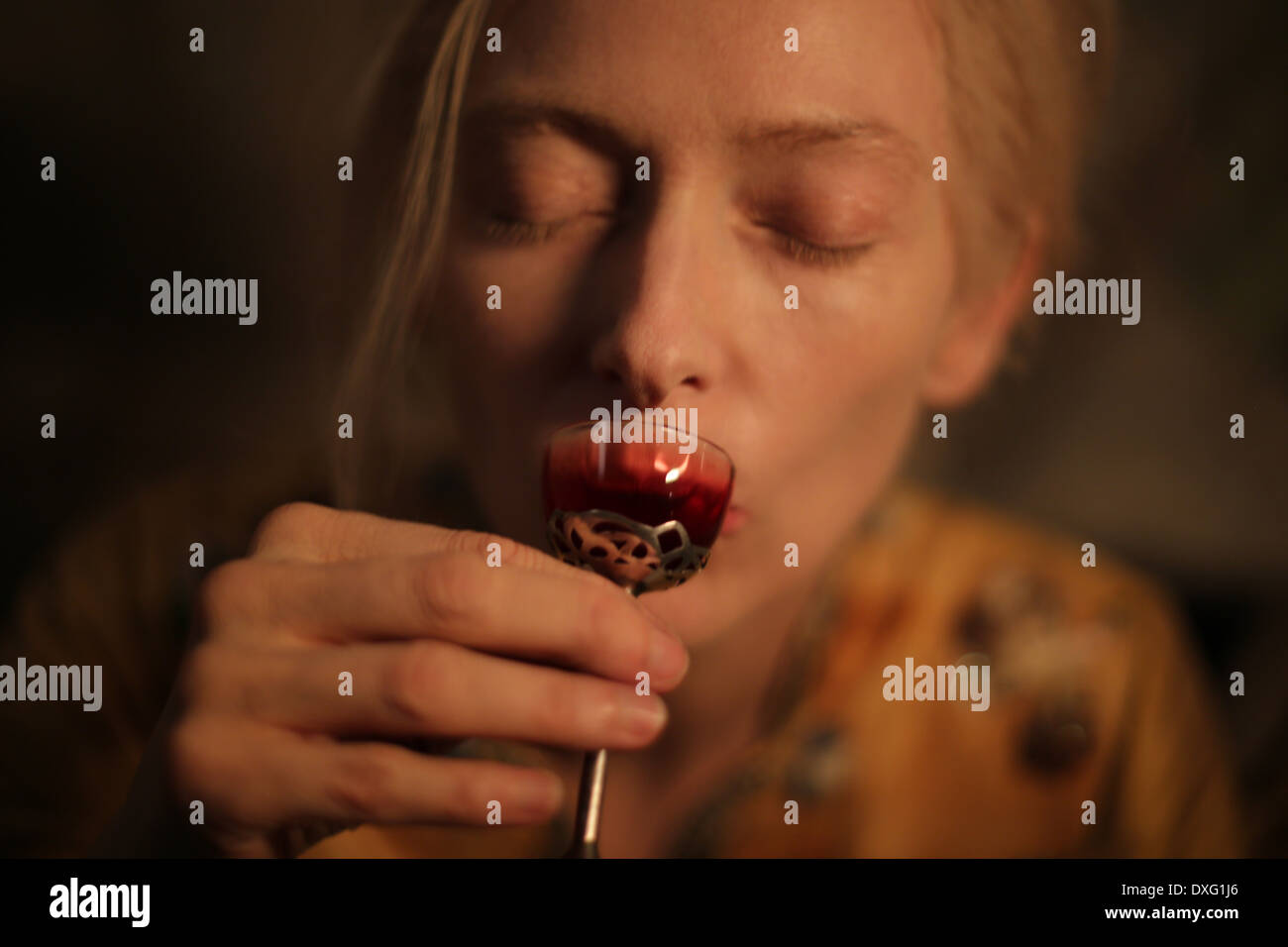 Only woman left hi-res stock photography and images - Alamy