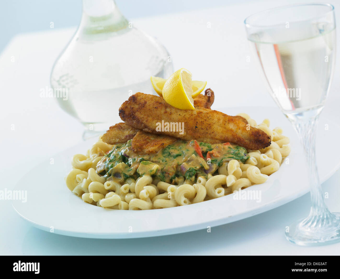 Pasta fish hi-res stock photography and images - Alamy