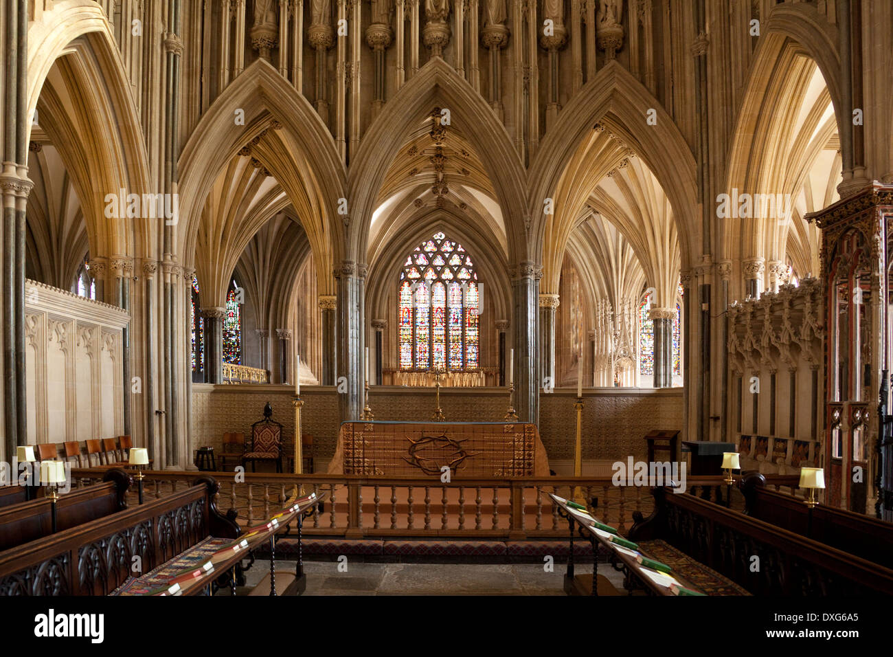 Wells cathedral interior hi-res stock photography and images - Alamy