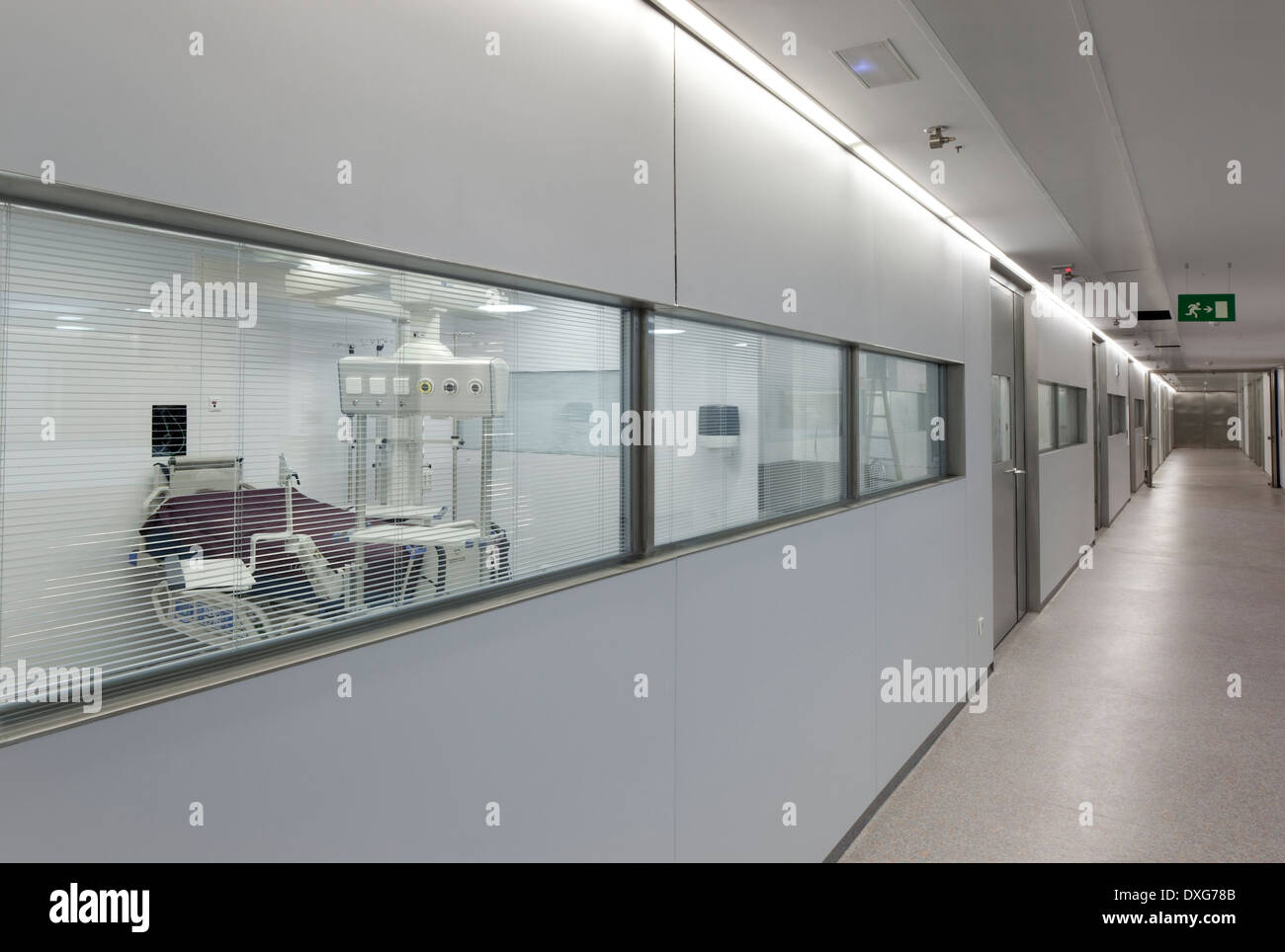 Emergency medicine hi-res stock photography and images - Alamy