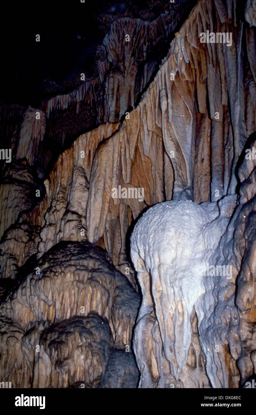 Limestone formations inside Cango Caves Stock Photo - Alamy