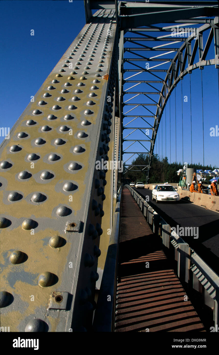 Road bridge over Umtamvuna River mouth Stock Photo - Alamy