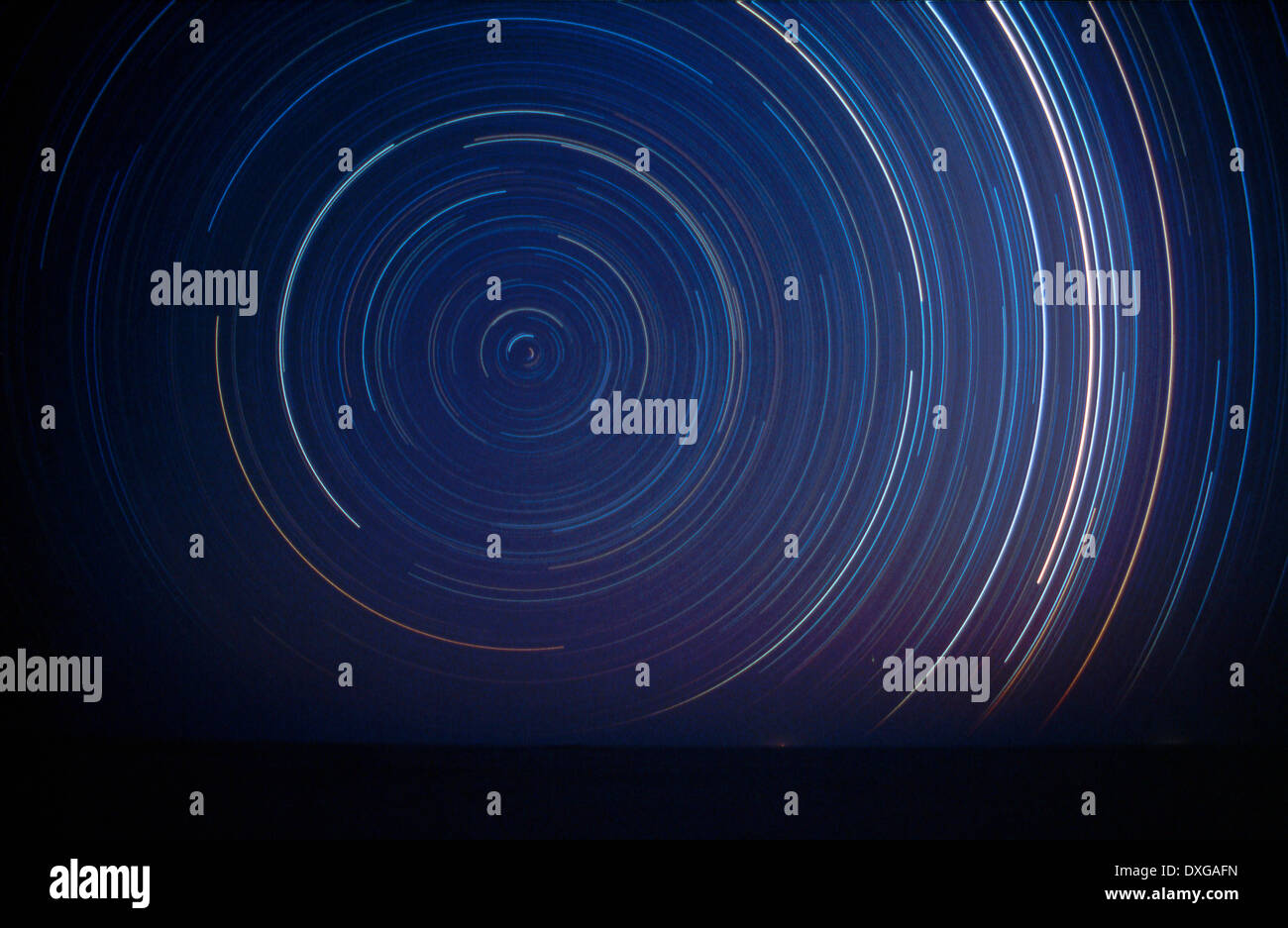Star tracks time exposure hi-res stock photography and images - Alamy