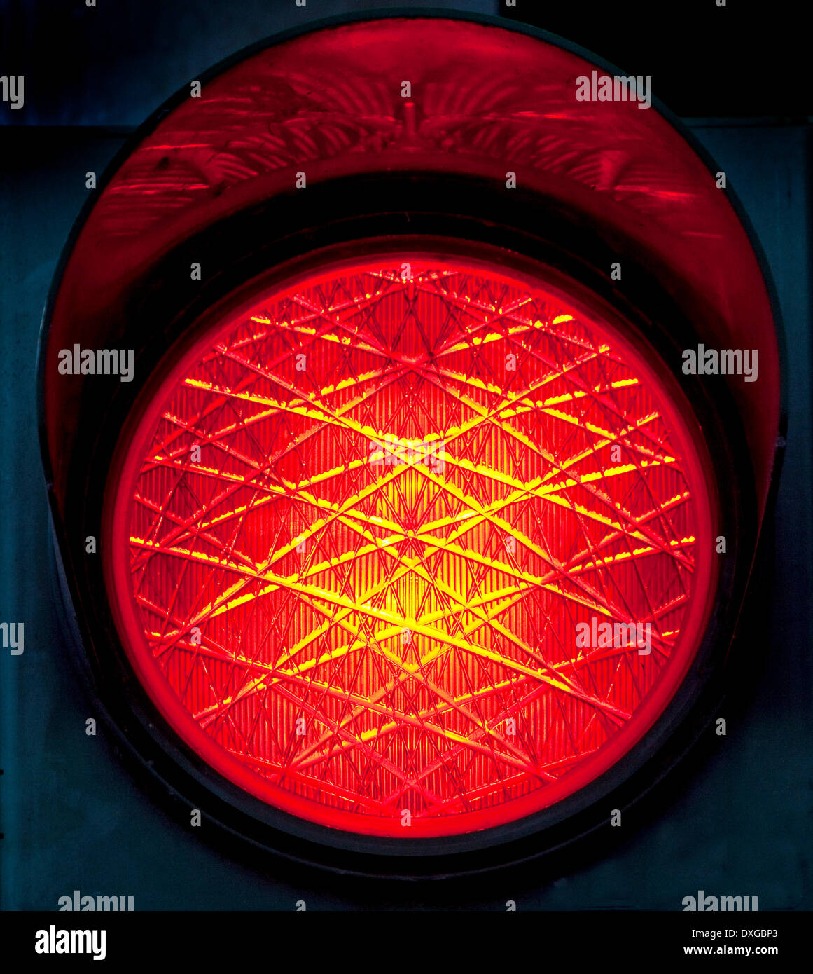 Red traffic light hi-res stock photography and images - Alamy