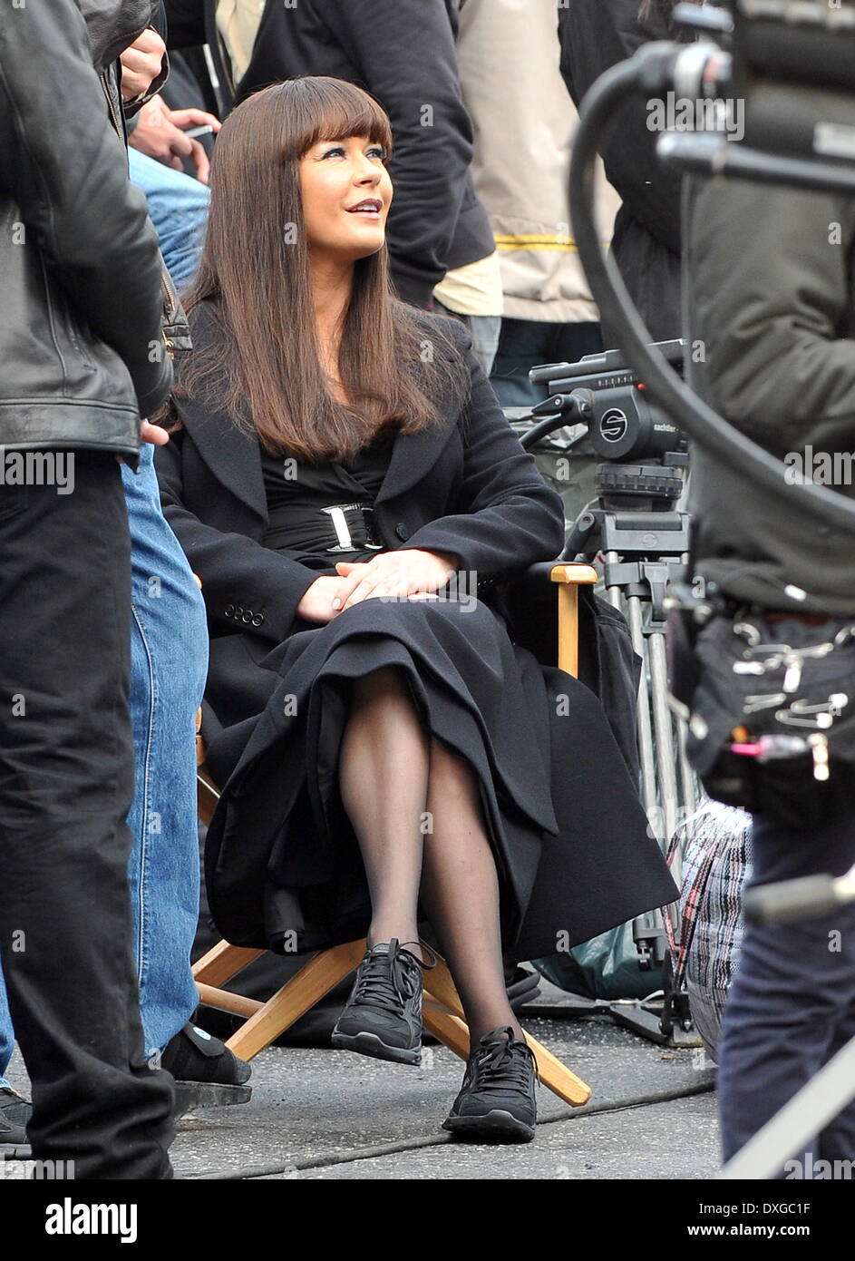 Catherine Zeta-Jones filming scenes for the upcoming movie sequel 'Red ...