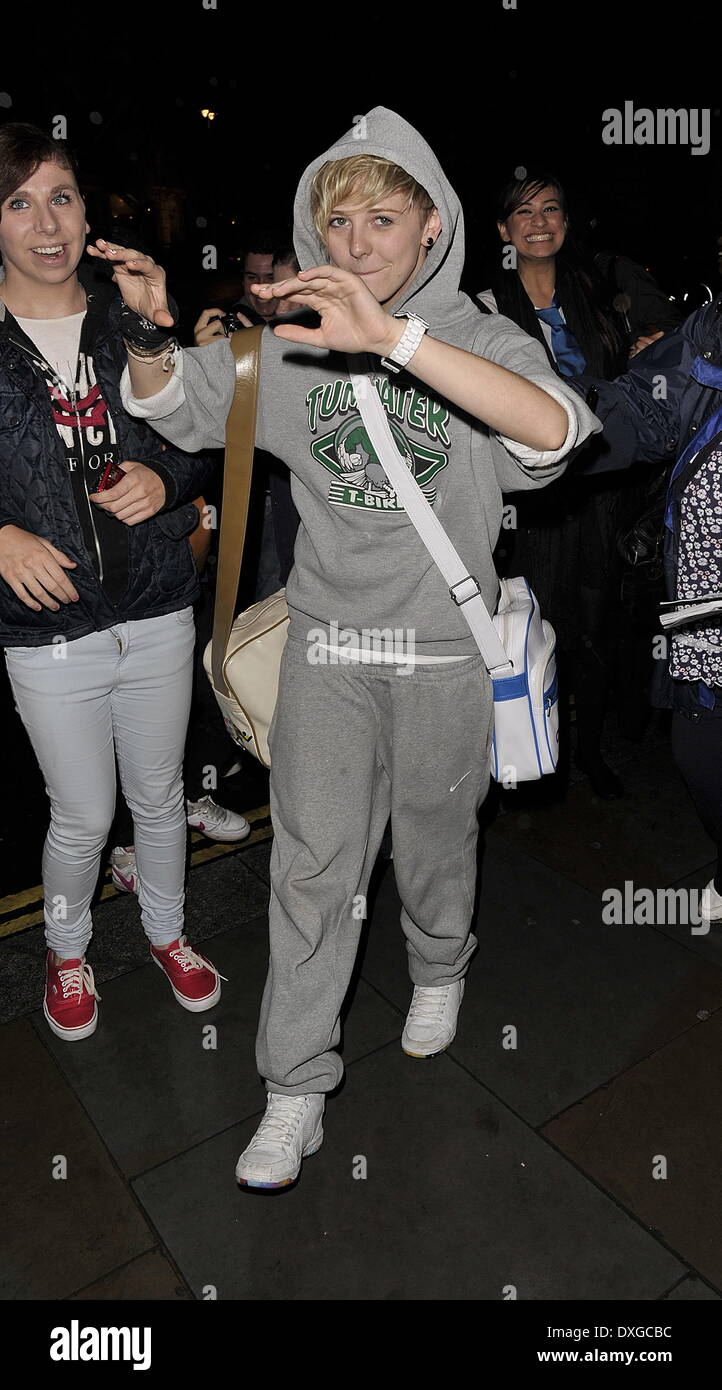 Charlotte Rundle of MK1 X Factor contestants arriving back at the hotel ...