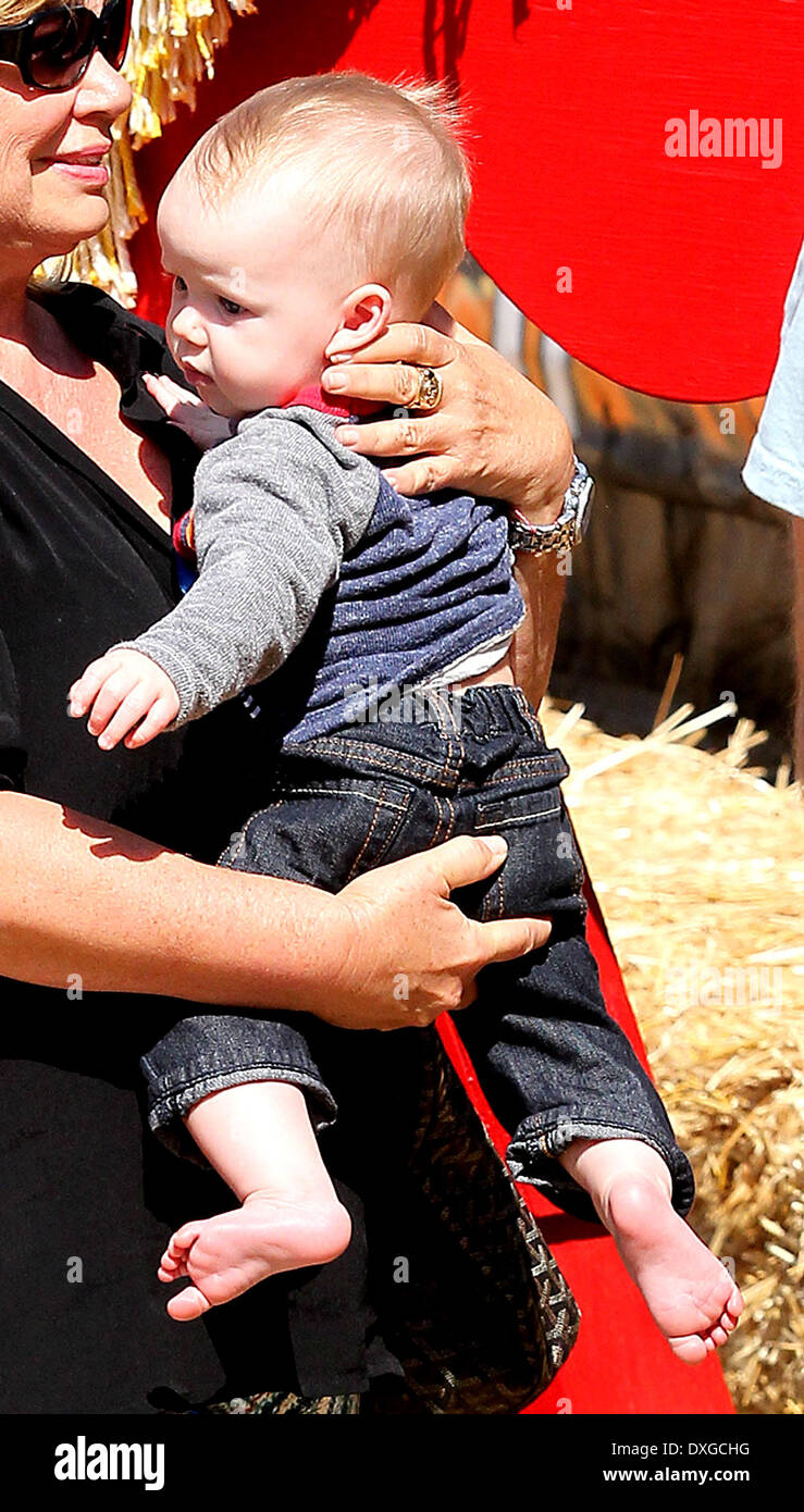 Luca Cruz Comrie at Mr. Bones Pumpkin Patch with his parents Los ...