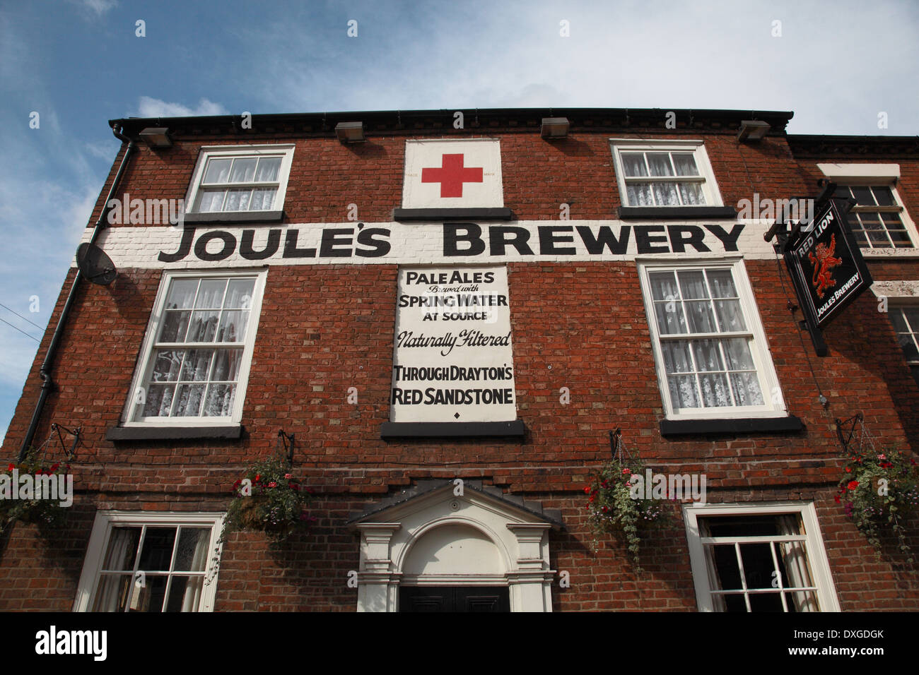 New joules pub stone hi-res stock photography and images - Alamy