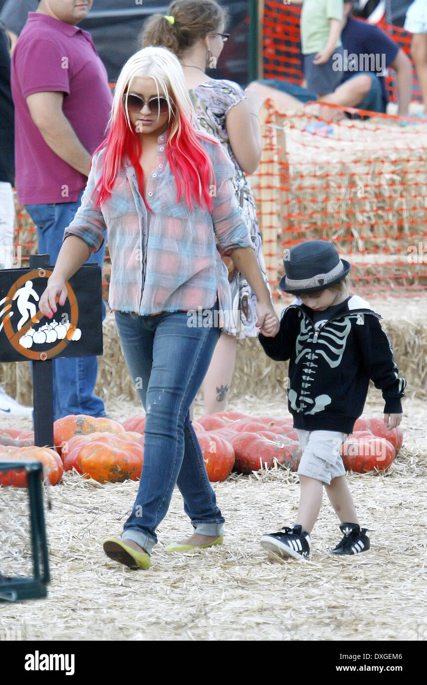 Max Bratman and Christina Aguilera Christina Aguilera enjoys a day at Mr. Bones Pumpkin Patch ...