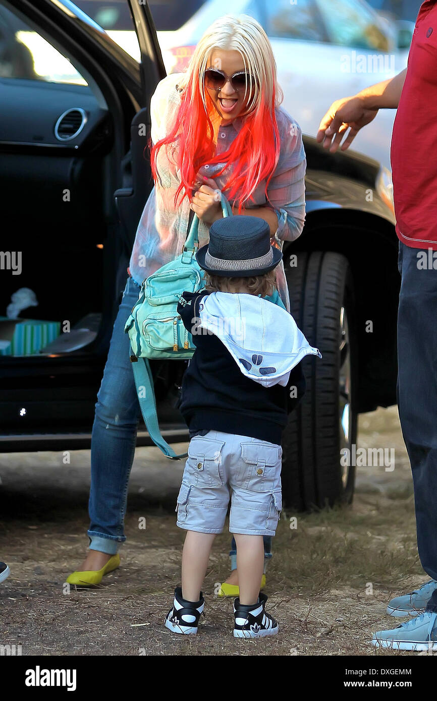 Christina Aguilera and Max Bratman Christina Aguilera enjoys a day at Mr. Bones Pumpkin Patch ...