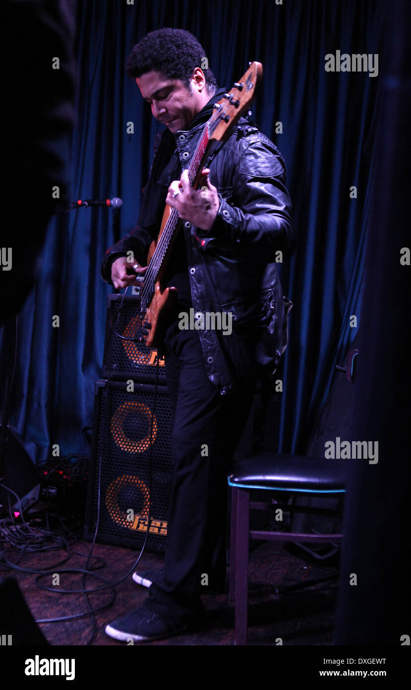 Matt garrison hi-res stock photography and images - Alamy