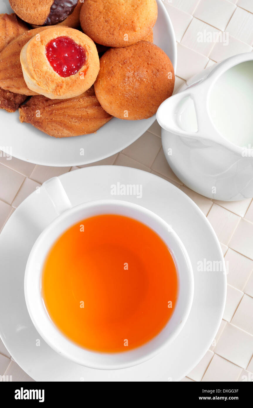 Biscuits plate table hi-res stock photography and images - Alamy