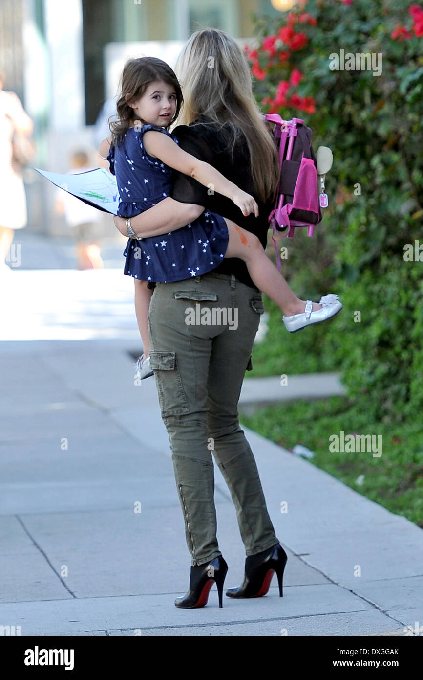 Sarah Michelle Gellar And Daughter Charlotte Prinze Hi Res Stock
