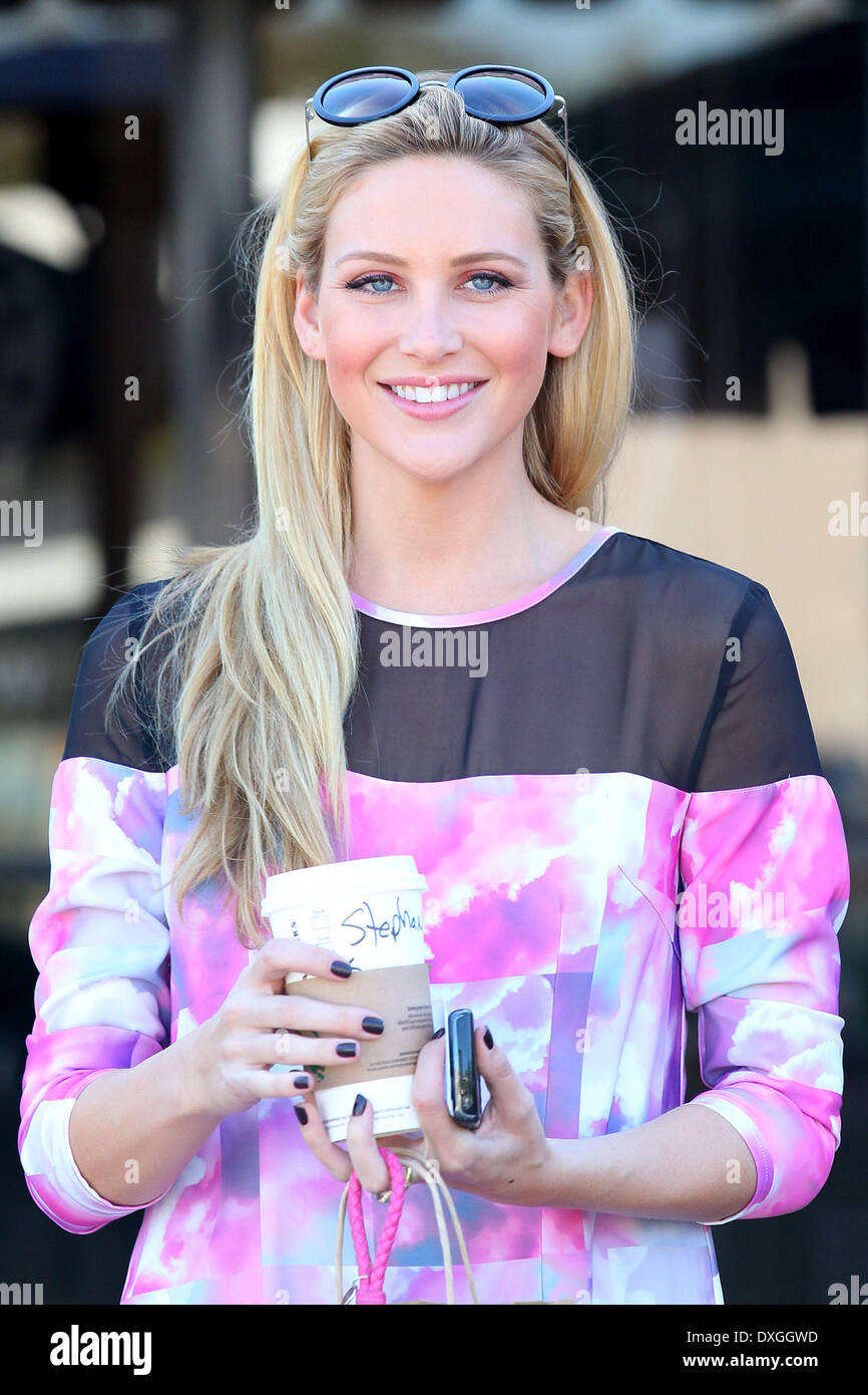 Stephanie Pratt seen leaving Starbucks in the Pacific Palisades Los ...