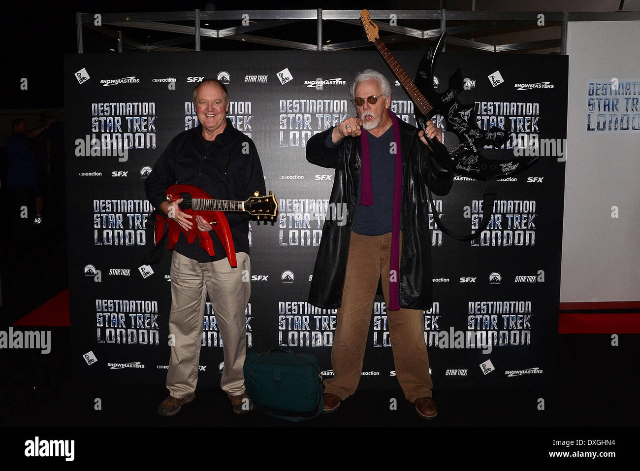 Robert O'Reilly, JG Hertzler Celebrities pose for photographers ...