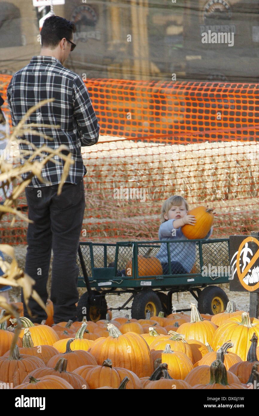 Hayes MacArthur and son Theodore Hayes MacArthur Actress Ali Larter ...