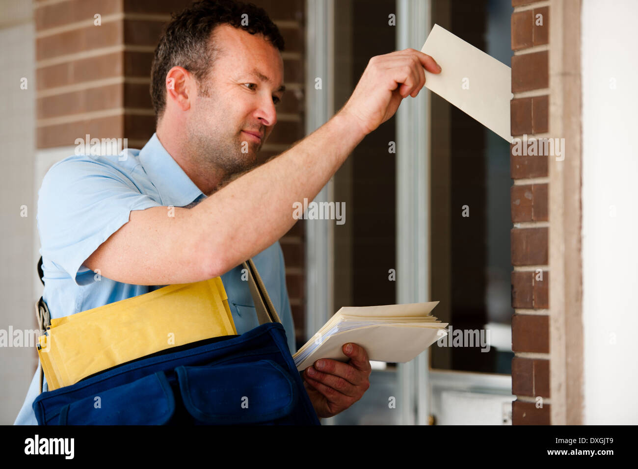 Delivering 1 hi-res stock photography and images - Alamy