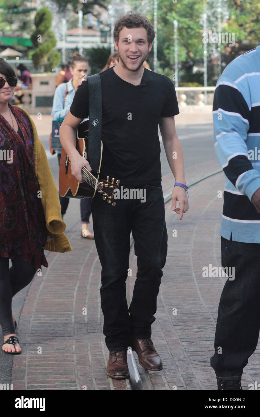 Phillip Phillips Celebrities at The Grove to appear on entertainment ...