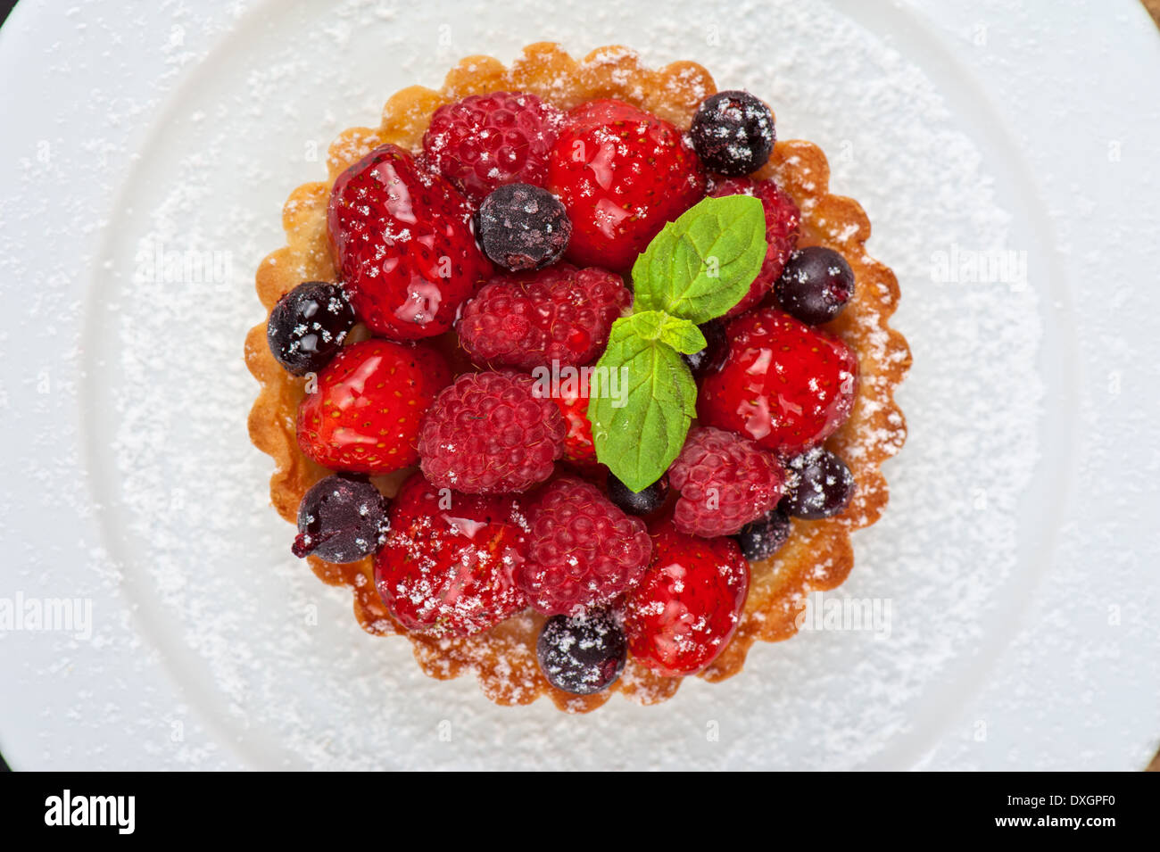 Cake with fresh berries Stock Photo - Alamy