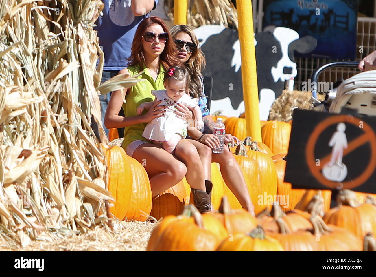 Una Healy and her daughter Aoife Belle The Saturdays visit the Mr ...