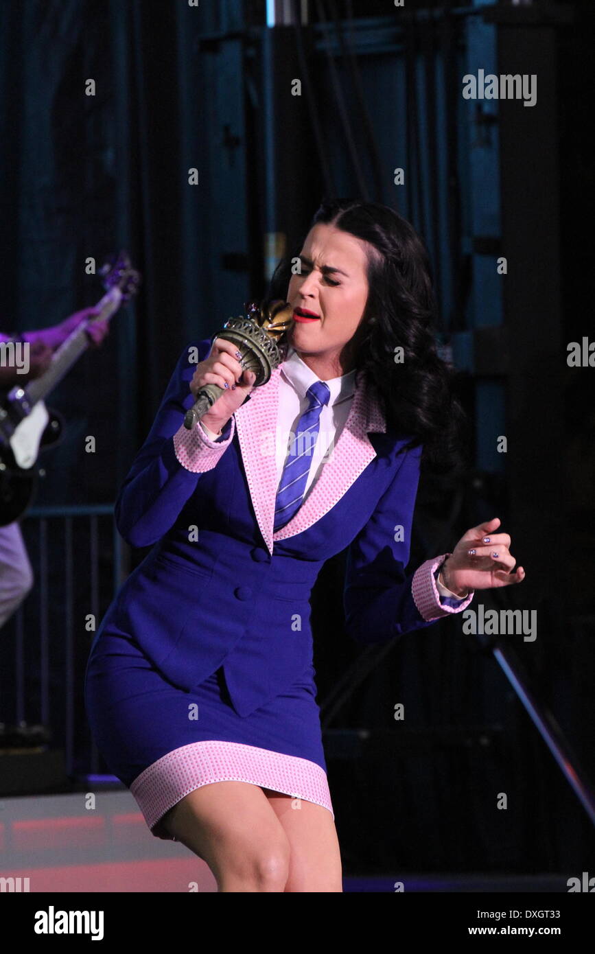 Katy Perry The 'America Forward' grassroots event at Doolittle Park Las ...