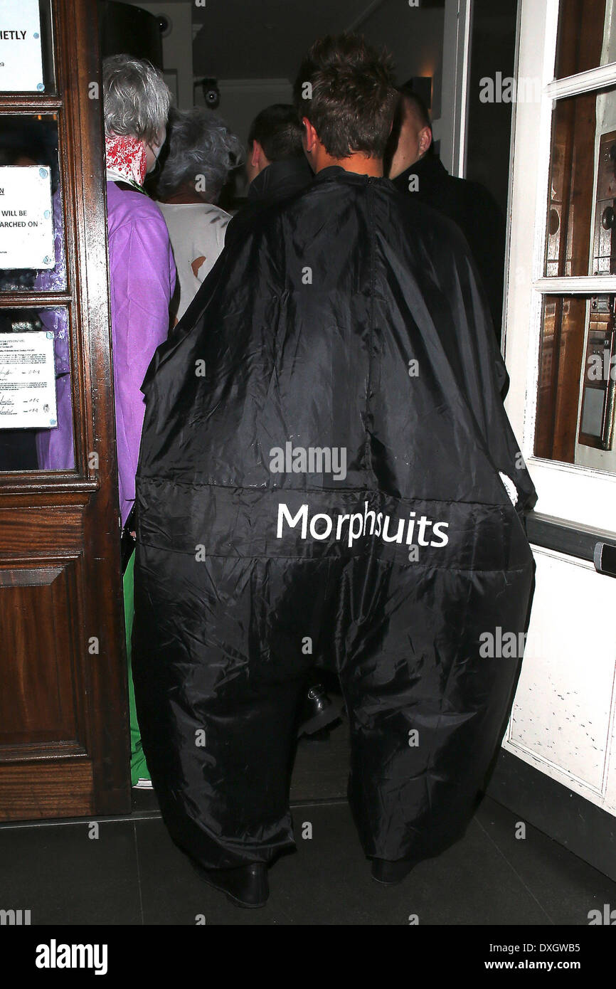 Fat skeleton hi-res stock photography and images - Alamy