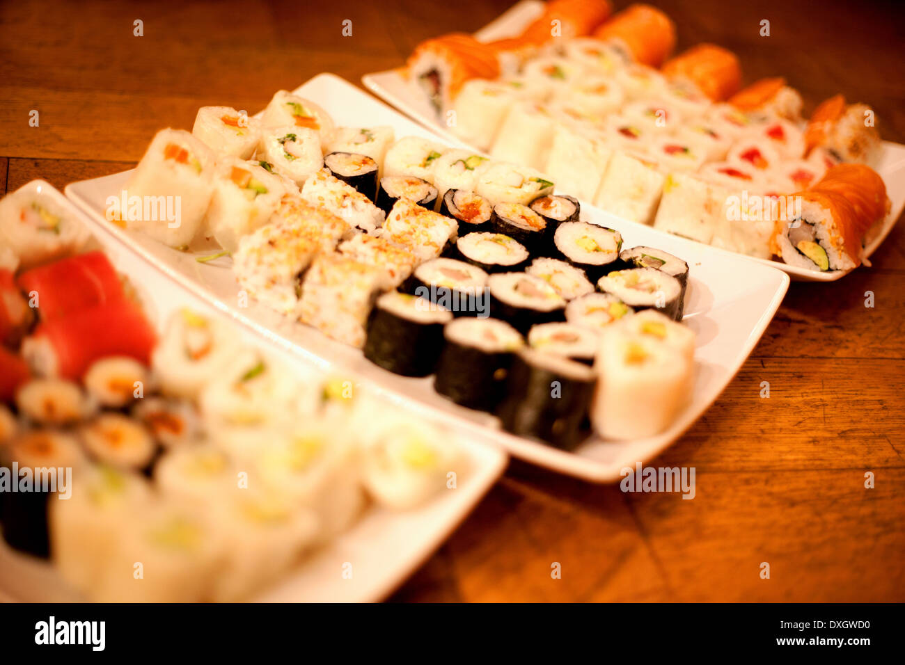 Maki and sashimi hi-res stock photography and images - Alamy