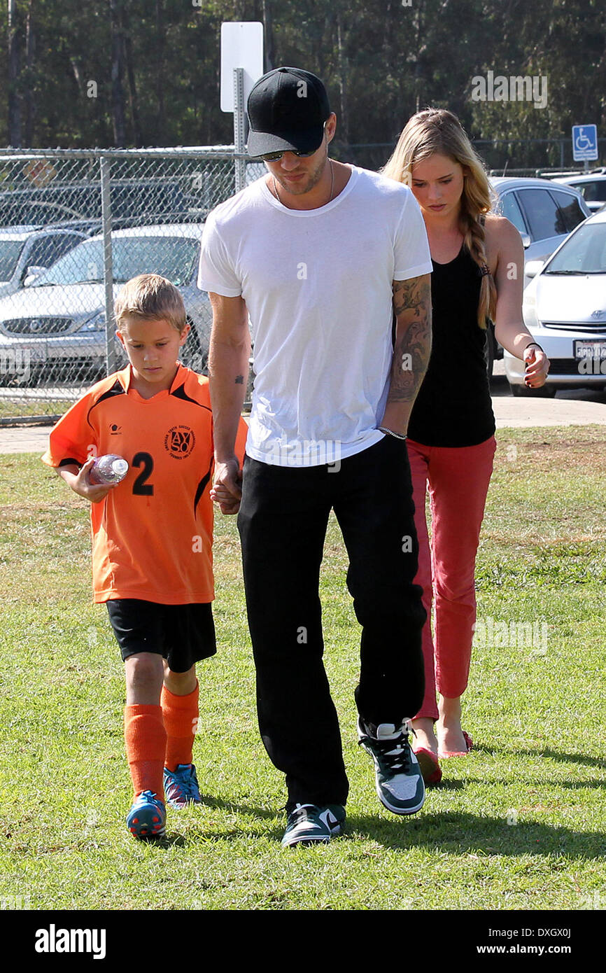 Deacon Phillippe, Paulina Slagter, Ryan Phillippe Ryan Phillippe at a ...
