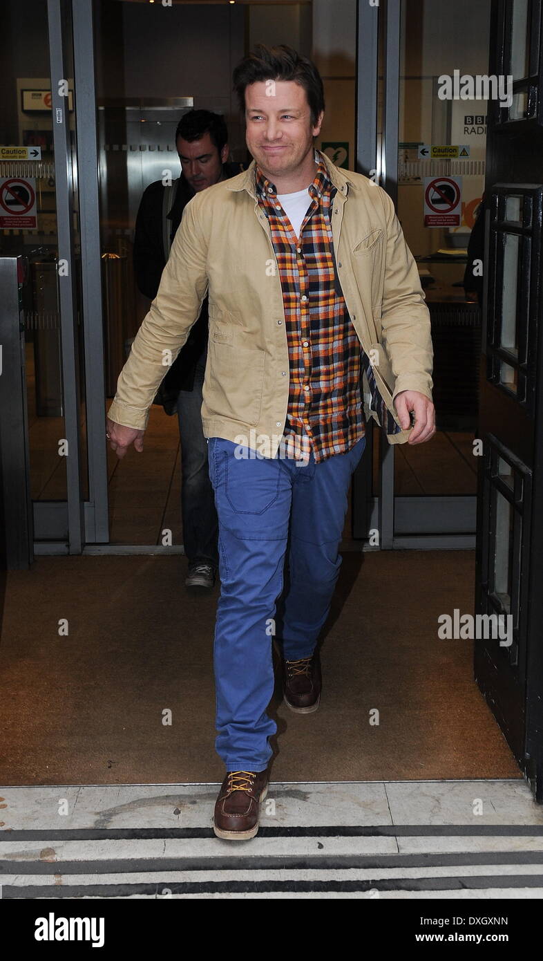 Jamie Oliver outside the BBC Radio 2 studios London, England - 06.11.12 ...