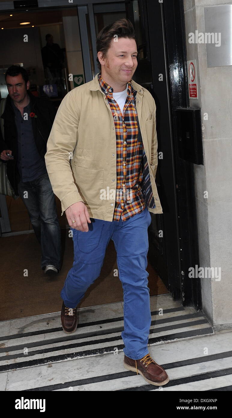 Jamie Oliver outside the BBC Radio 2 studios London, England - 06.11.12 ...