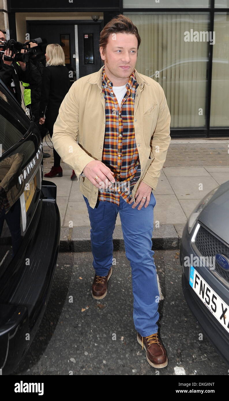 Jamie Oliver outside the BBC Radio 2 studios London, England - 06.11.12 ...
