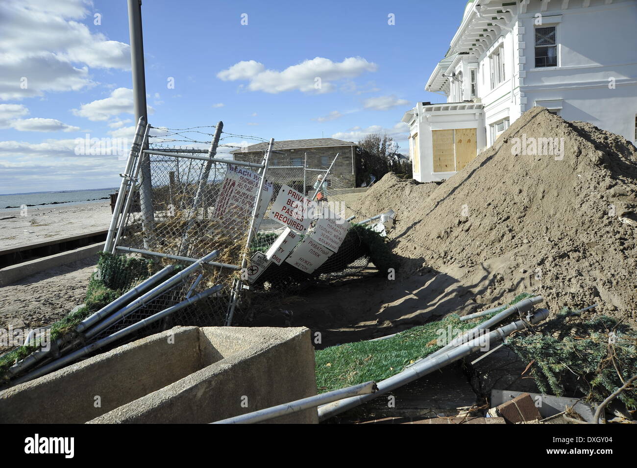 Hurricane Sandy recovery and volunteer efforts in Coney Island and Sea ...