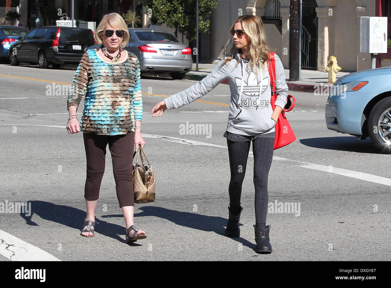 Ashley Tisdale and her mom Lisa Tisdale head to their local polling ...