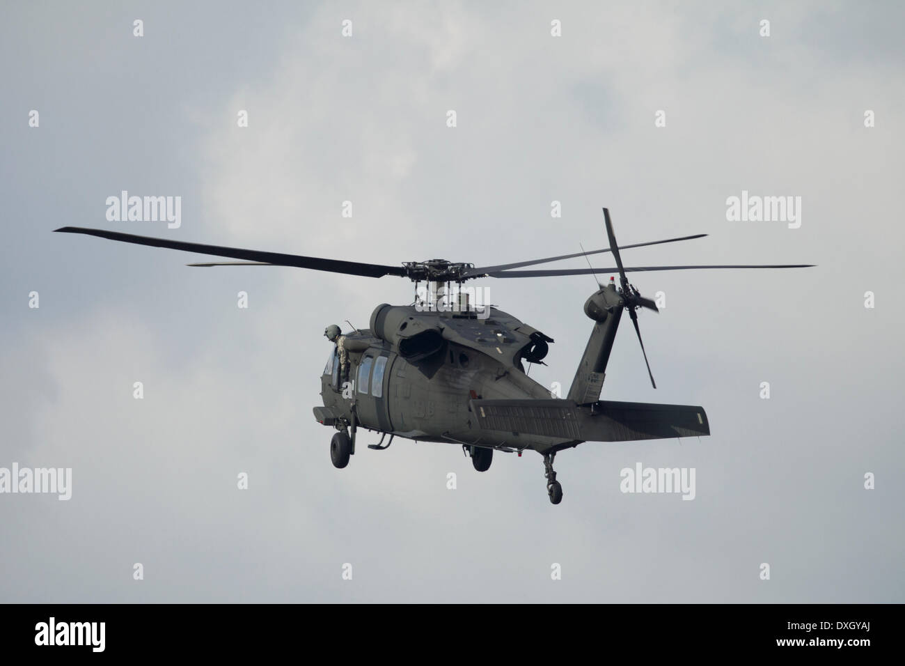 Helicopter with no tail rotor hi-res stock photography and images - Alamy