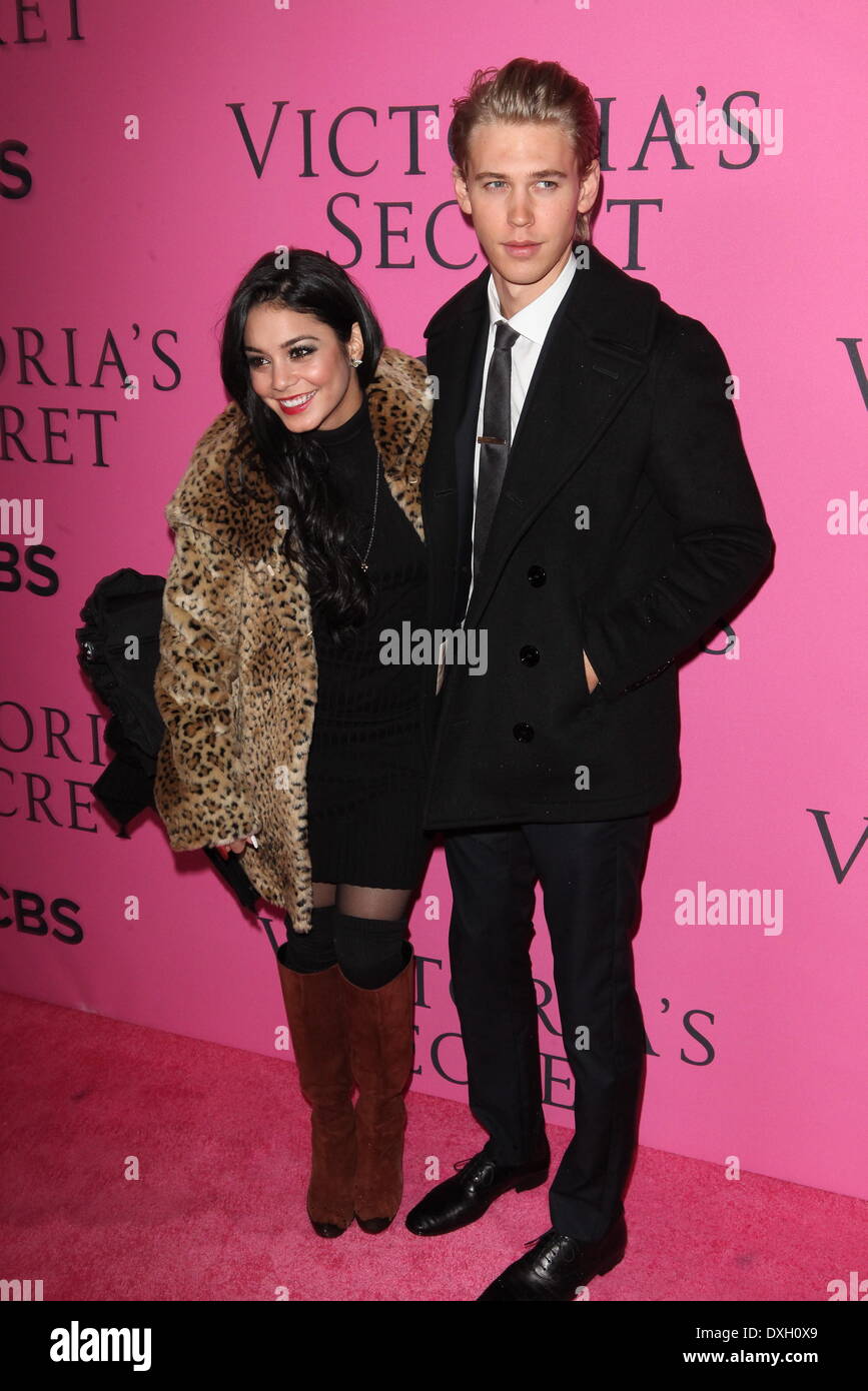 Vanessa Hudgens, Austin Butler on the Pink Carpet at the Victoria's ...