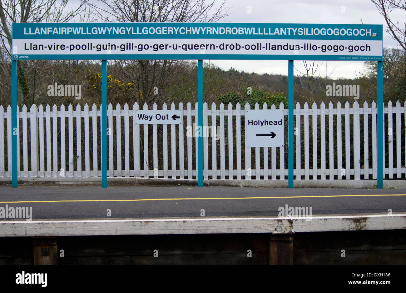 Llanfair pg railway station sign hi-res stock photography and images ...