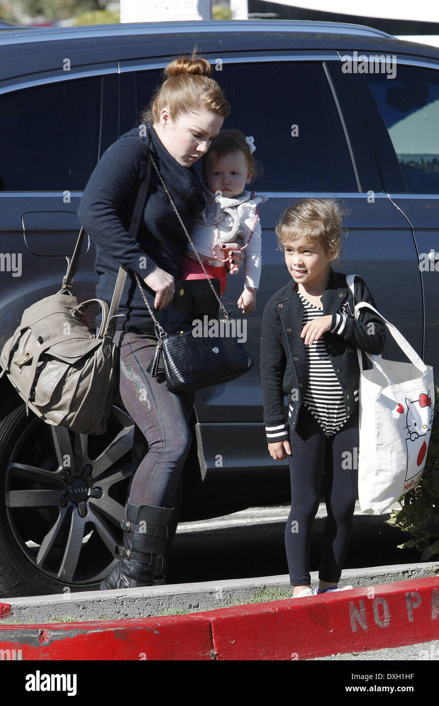 A Nanny Takes Jessica Albas Daughters Haven Garner Warren And Honor