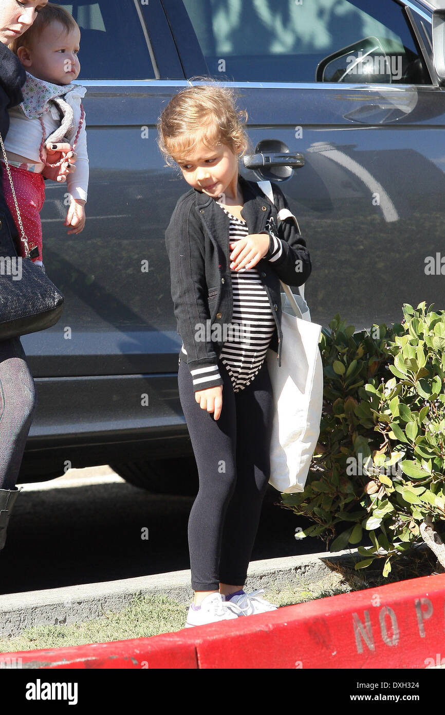 A Nanny Takes Jessica Albas Daughters Haven Garner Warren And Honor