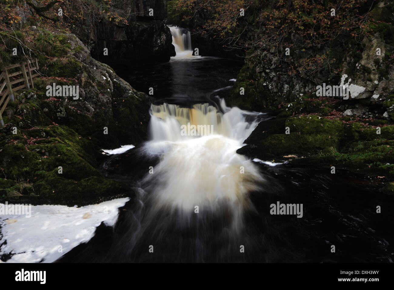 Snow Falls, river Doe, Ingleton Waterfalls Trail, Ingleton village ...