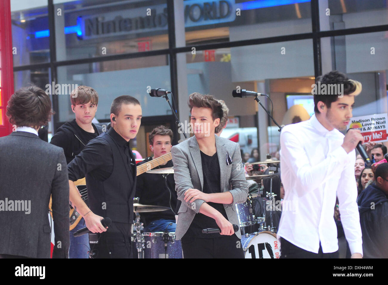 One Direction' performing live on the 'Today' show in New York City ...