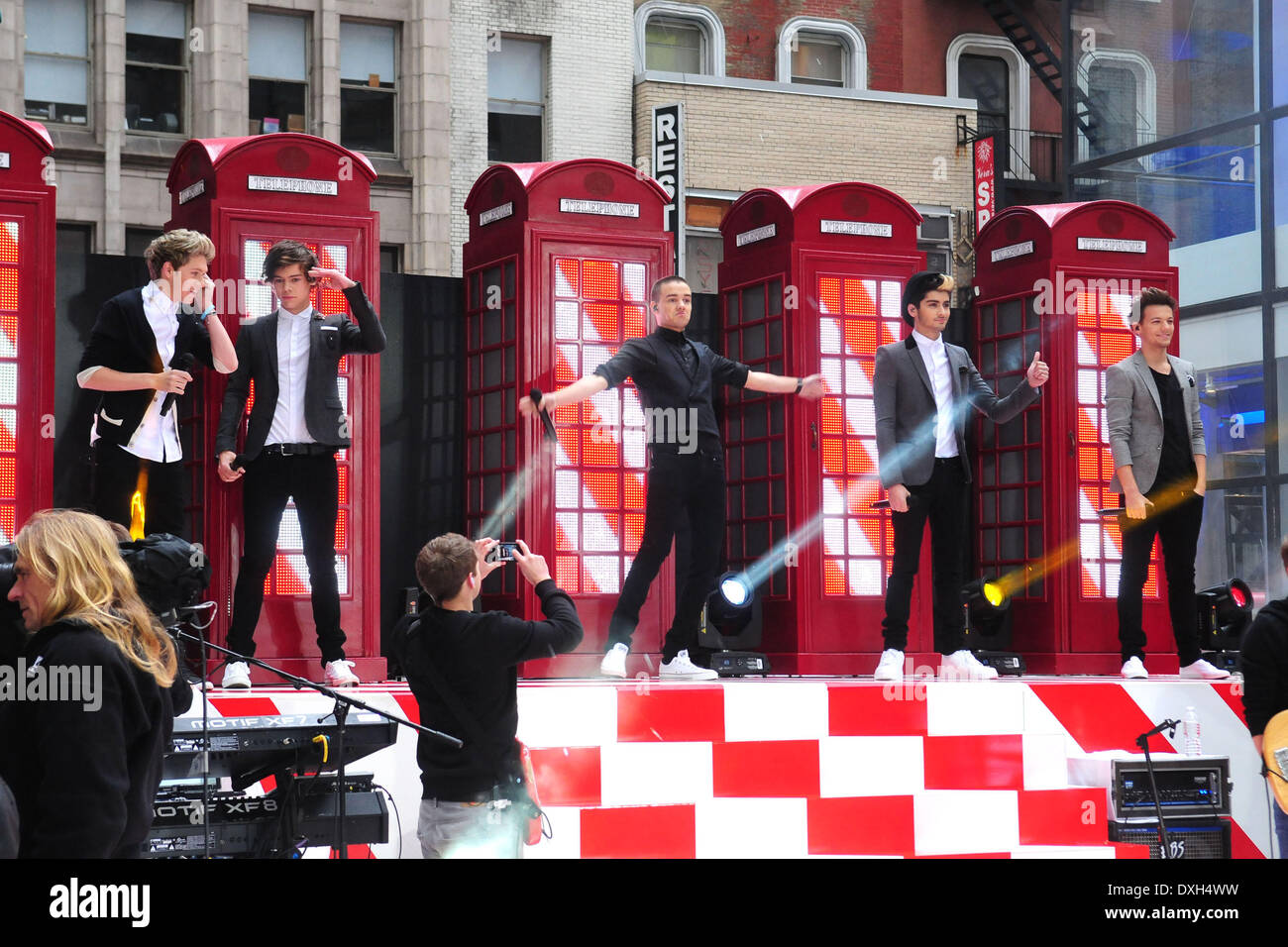 One Direction' performing live on the 'Today' show in New York City ...