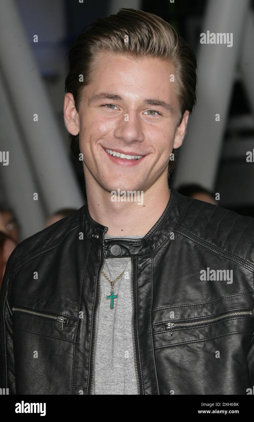 Luke Benward The premiere of 'The Twilight Saga: Breaking Dawn - Part 2 ...