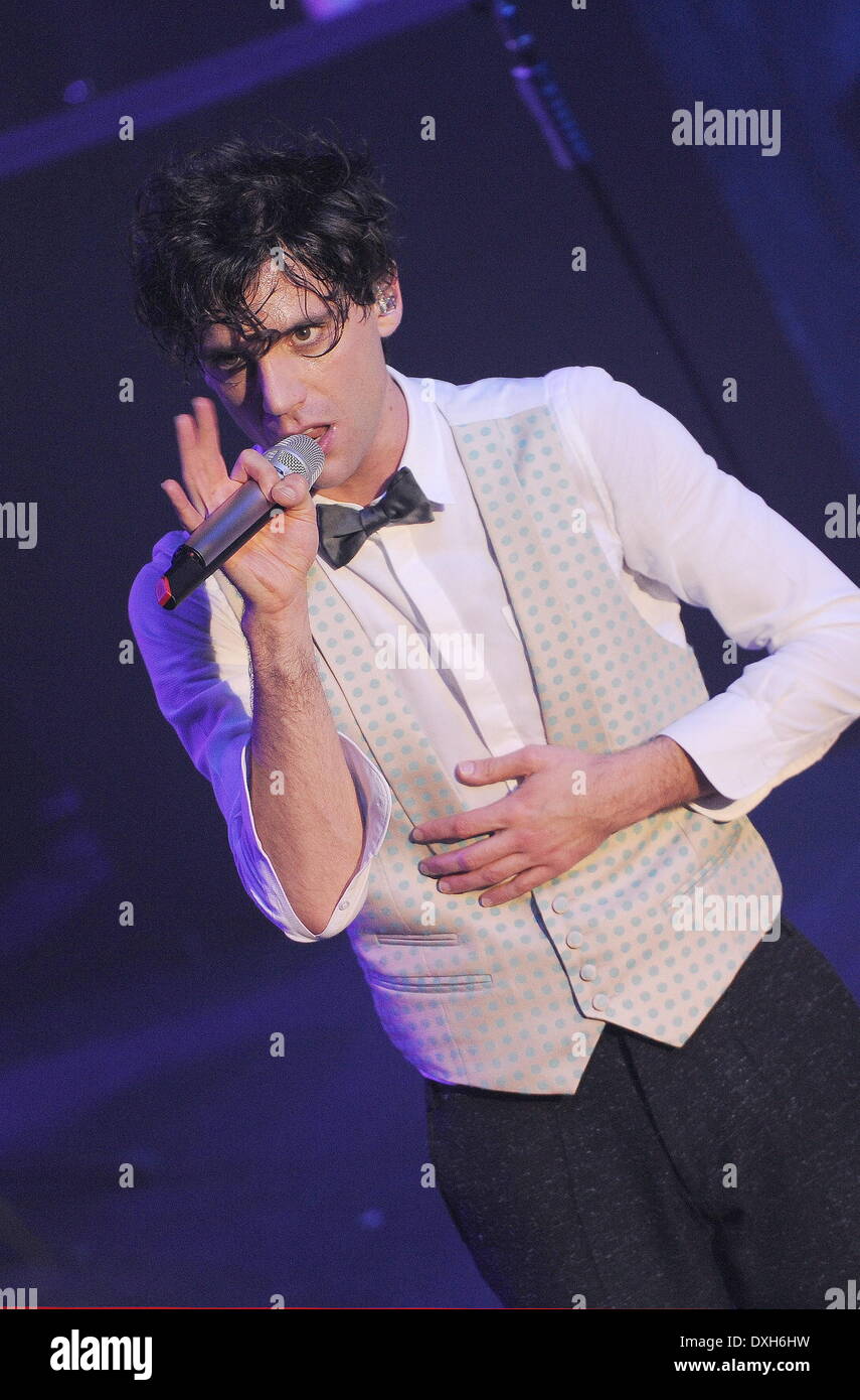 Mika performing live Featuring: Mika Where: Paris, France When: 12 Nov ...
