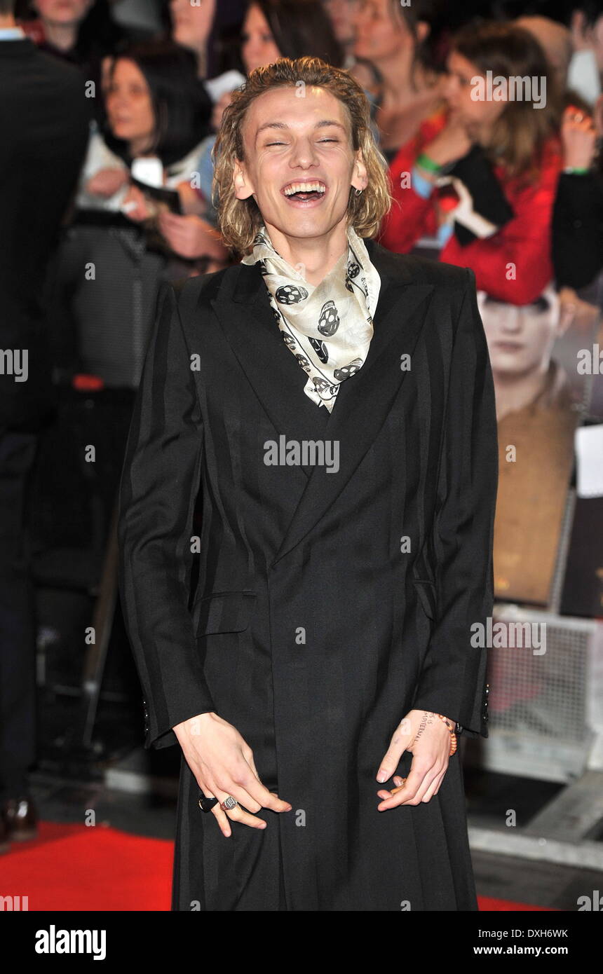 Jamie Campbell Bower The Twilight Saga: Breaking Dawn 2 European ...