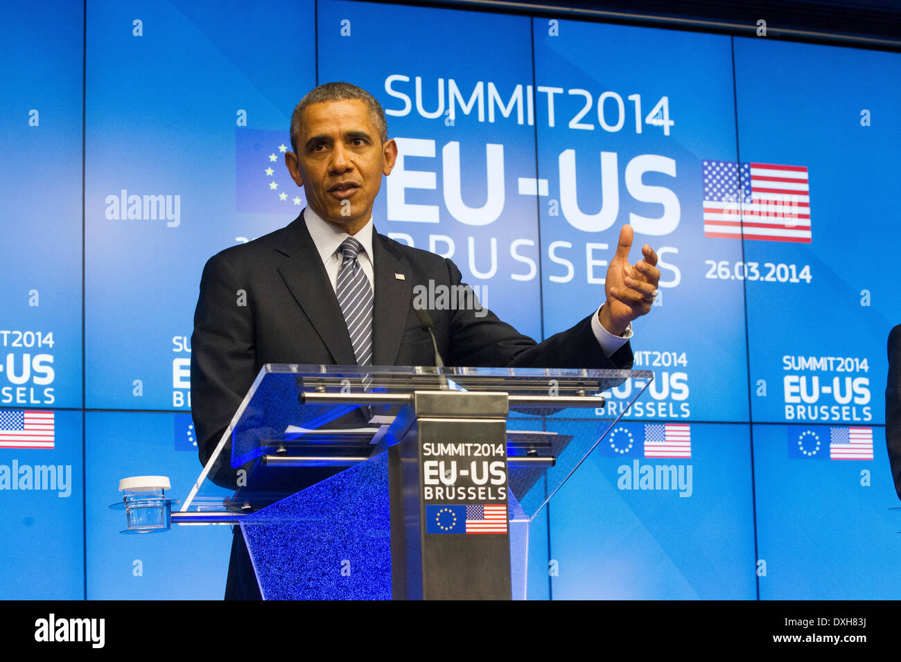 President headshot hi-res stock photography and images - Alamy