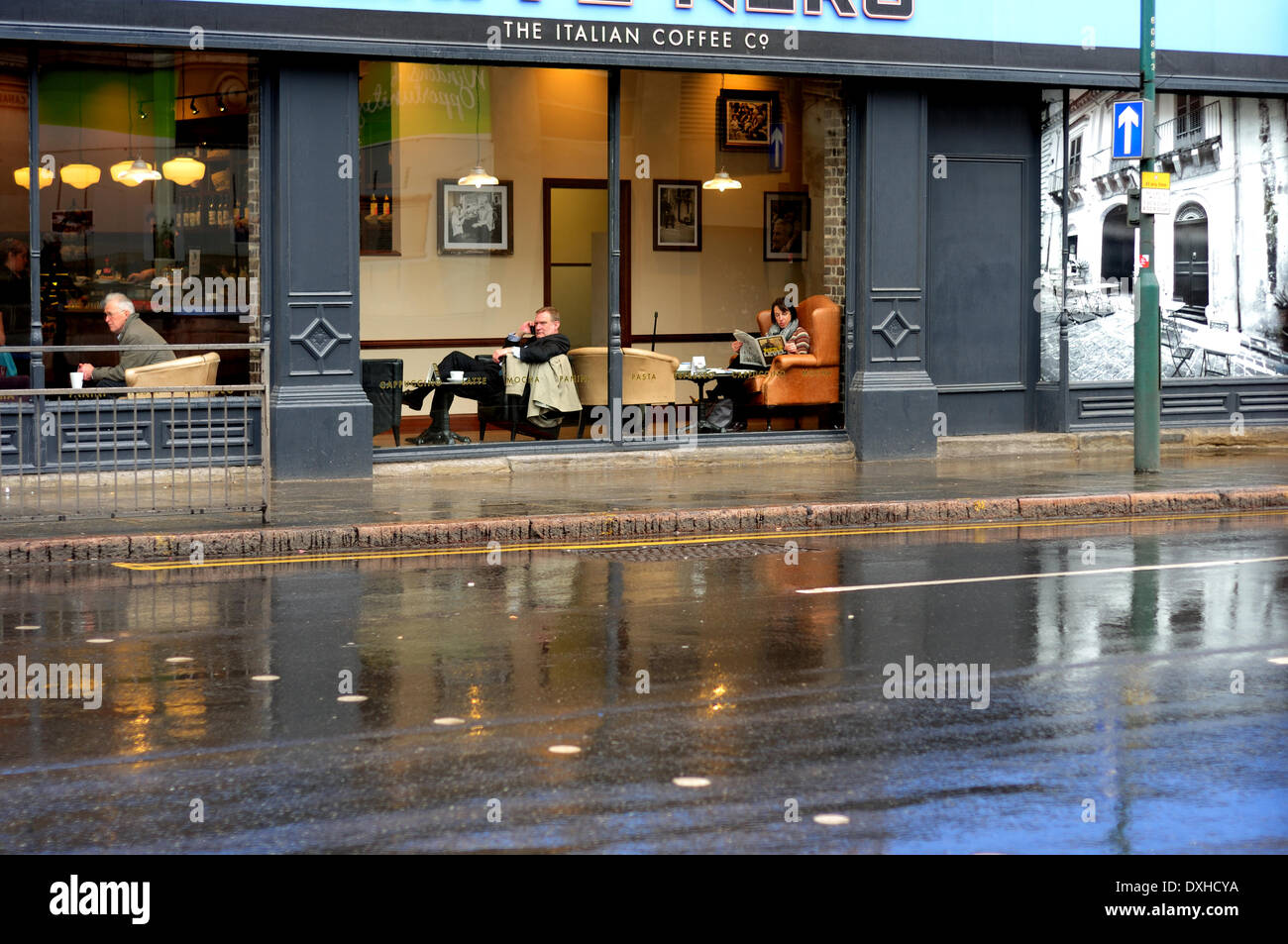 Nottingham,UK. 26th March 2014.Winter weather returns to the East ...