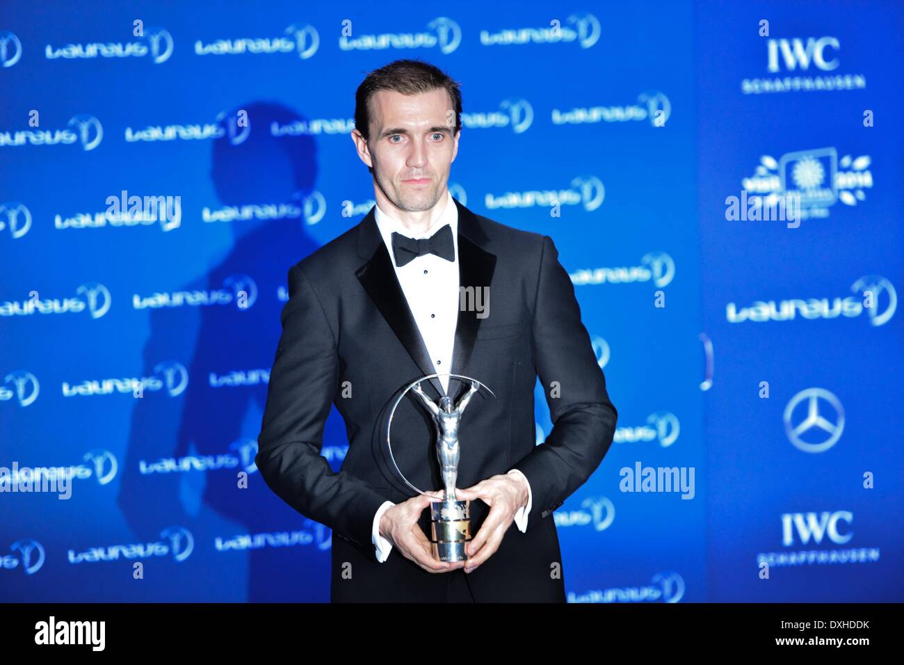 Action poses hi-res stock photography and images - Alamy